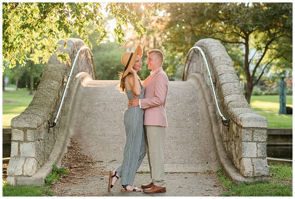 A sunny Doty Park engagement session in Neenah, Wisconsin ...